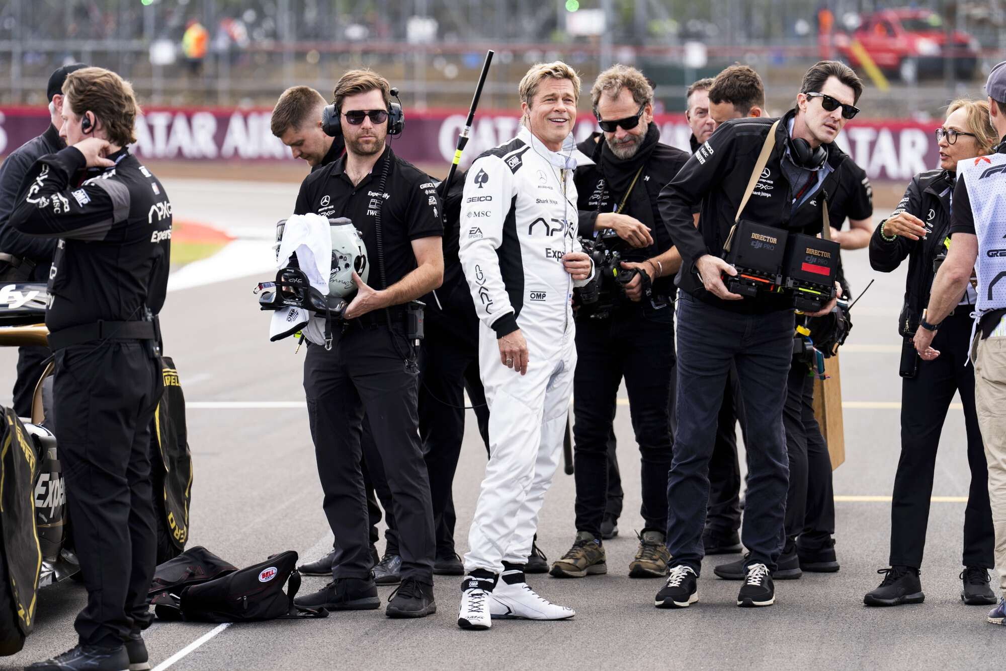 Brad Pitt pilota spericolato: le nuove immagini da "F1"