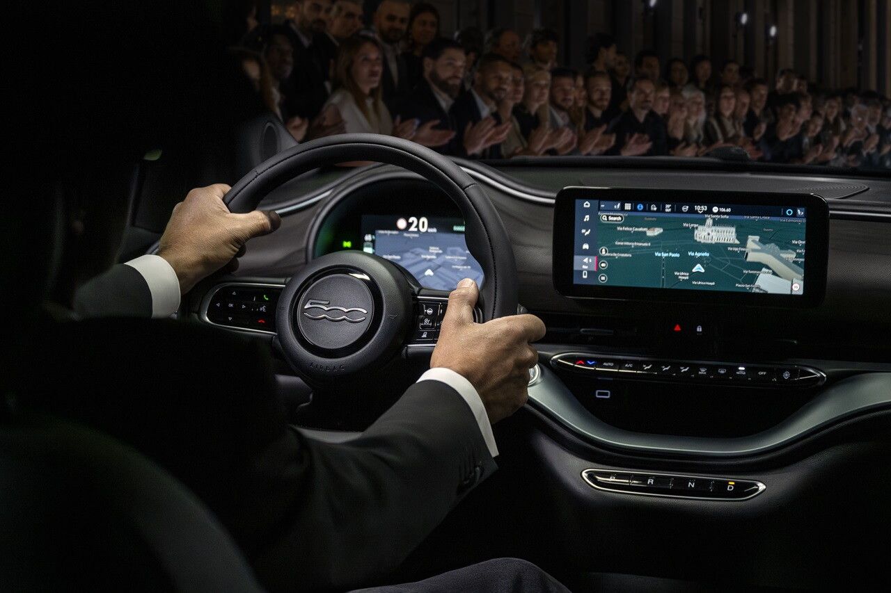 Fiat 500e Giorgio Armani Collector’s Edition: le prime immagini