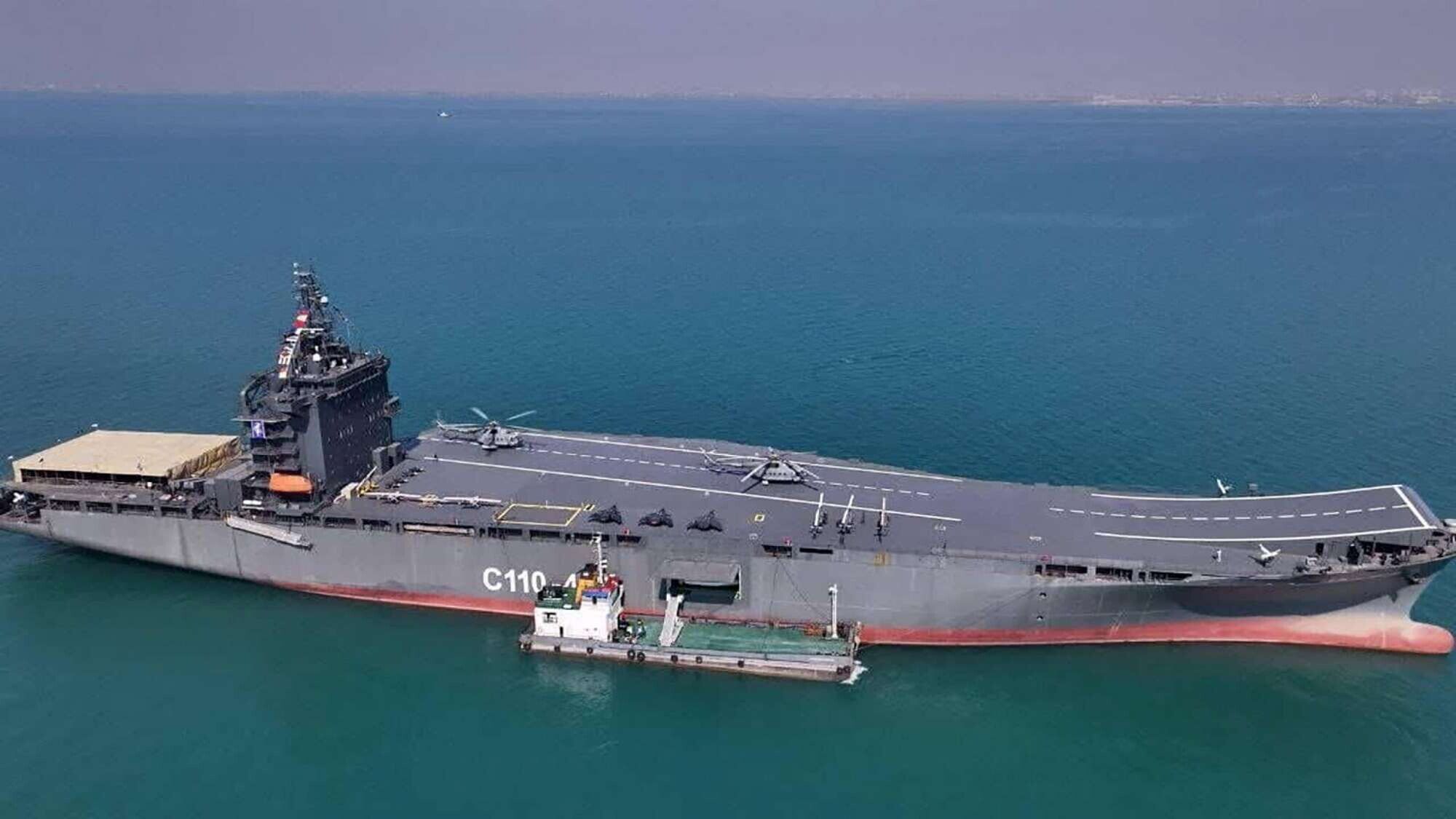 L'Iran inaugura la prima nave da guerra porta-droni