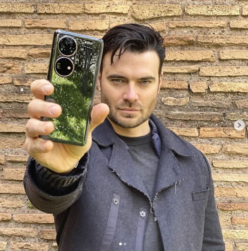 Maria Elena Boschi e Giulio Berruti, guarda i baci scacciacrisi - Tgcom24