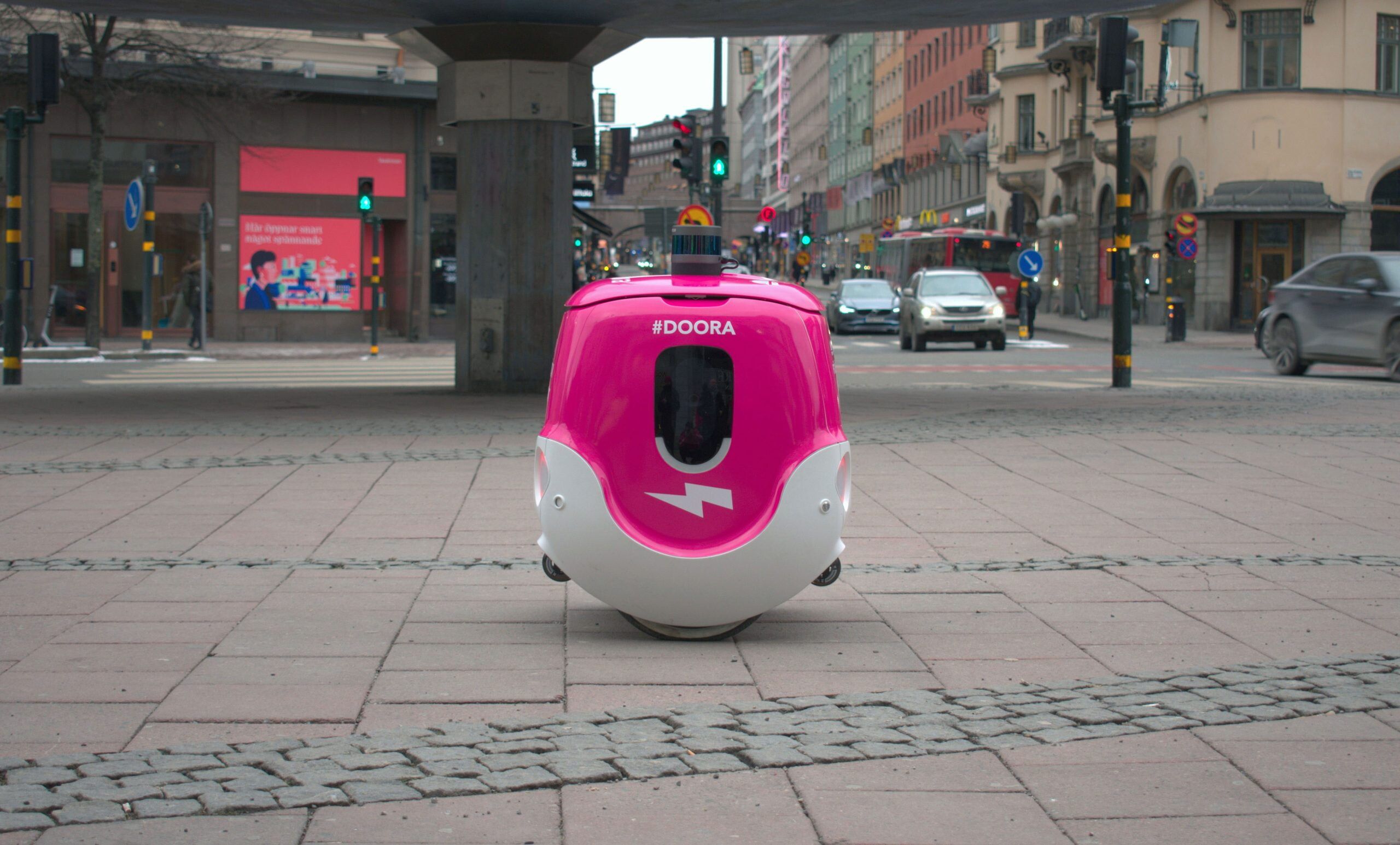 Yape: il robot-fattorino che dà una mano all’ambiente - Tgcom24 Yape: il robot-fattorino che dà una mano all’ambiente - Tgcom24