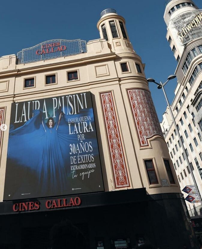 Laura Pausini, tre concerti da New York a Milano in 24 ore