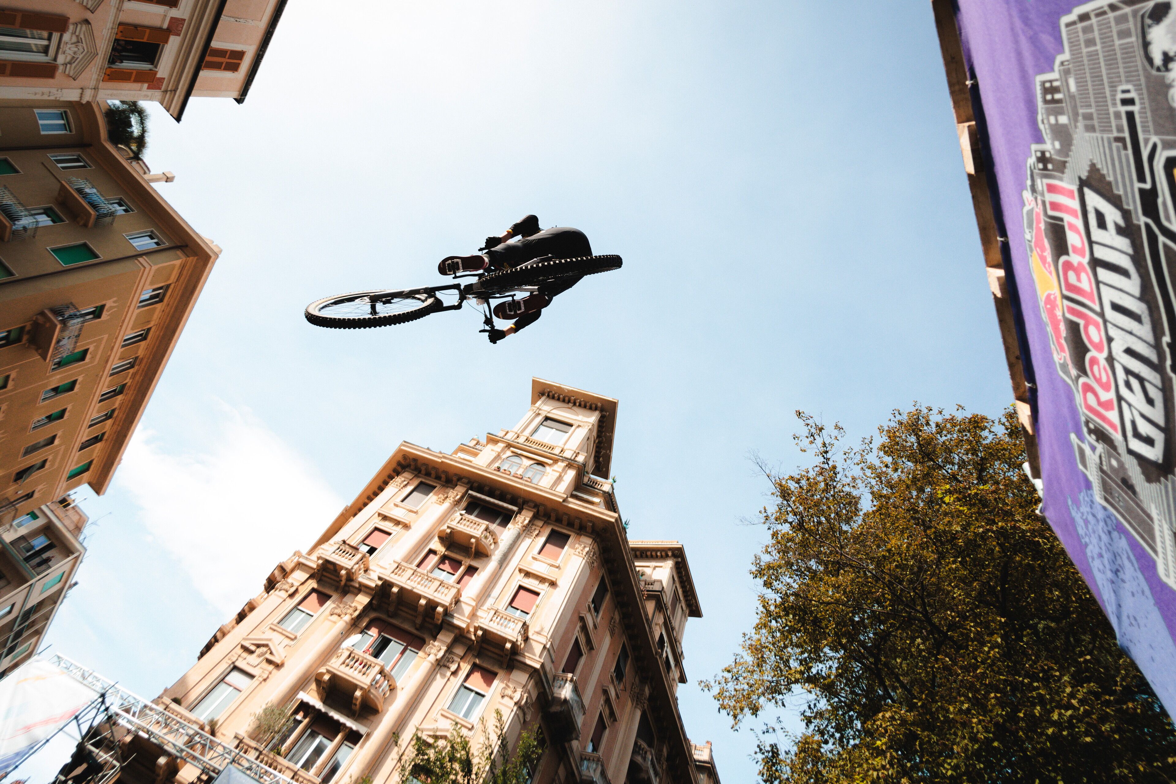 A Genova lo spettacolo del Red Bull Cerro Abajo