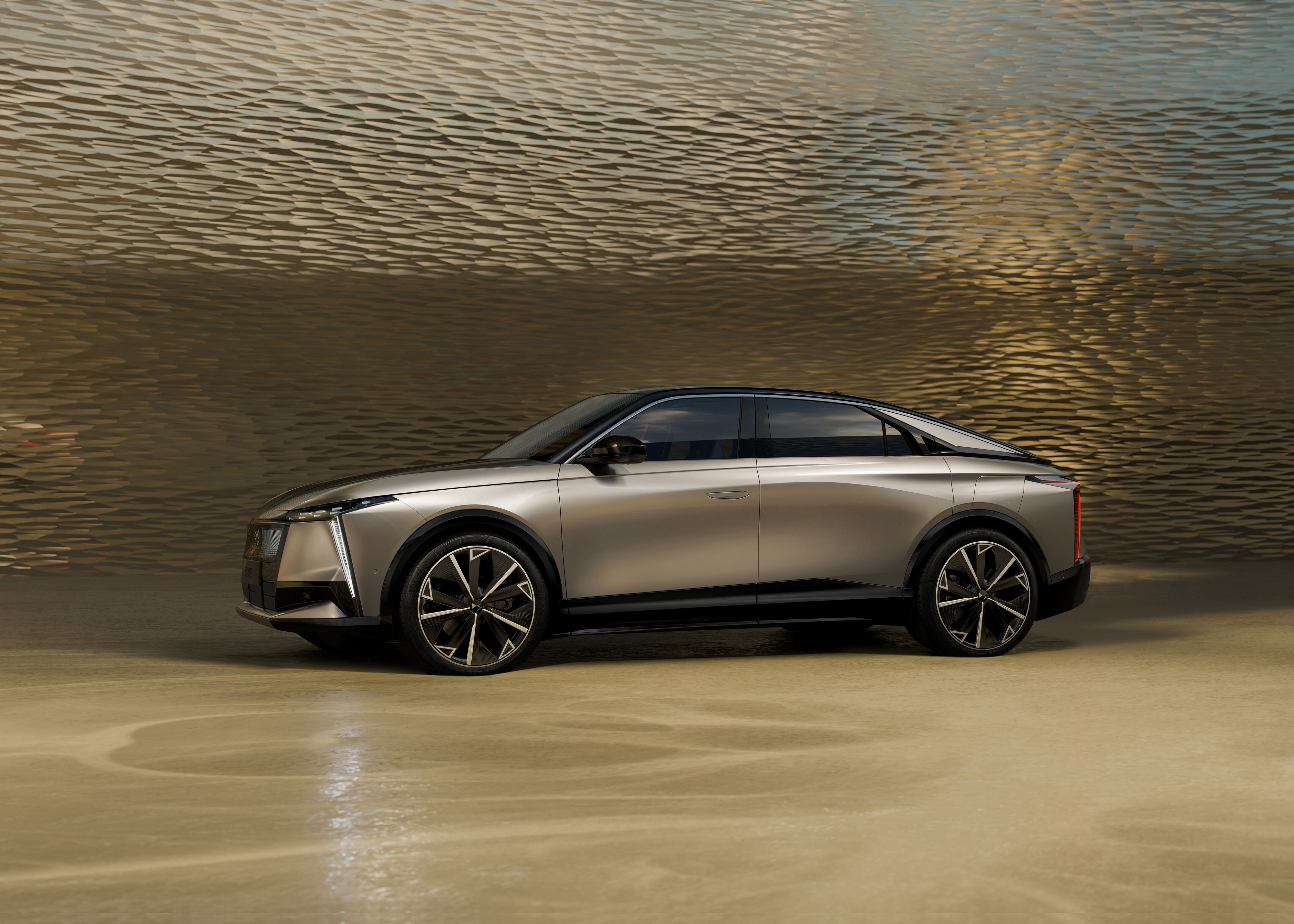 DS, arriva l'ammiraglia: svelata la N 8, eleganza francese