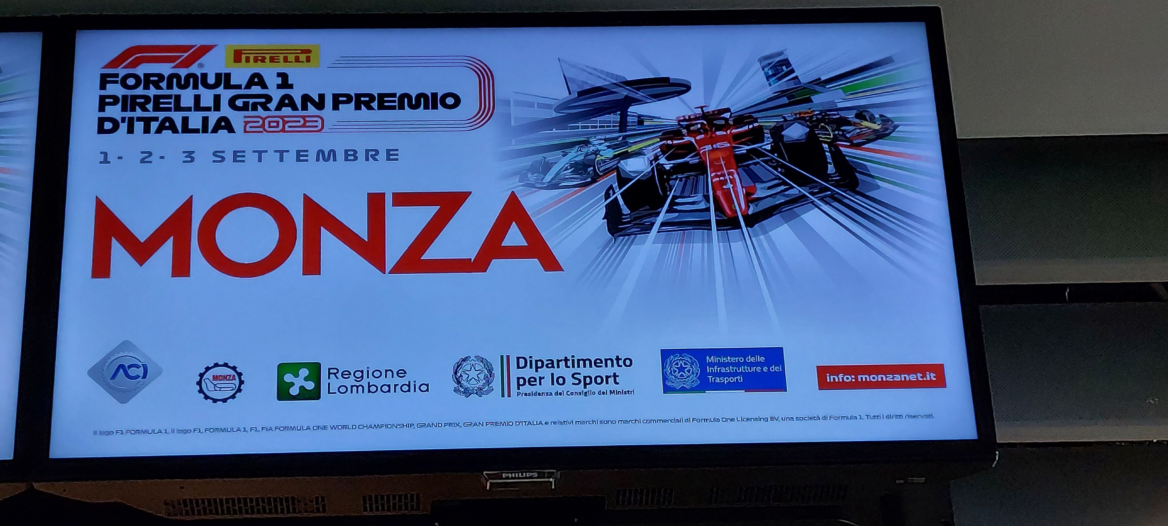 Il paddock di Monza prende vita