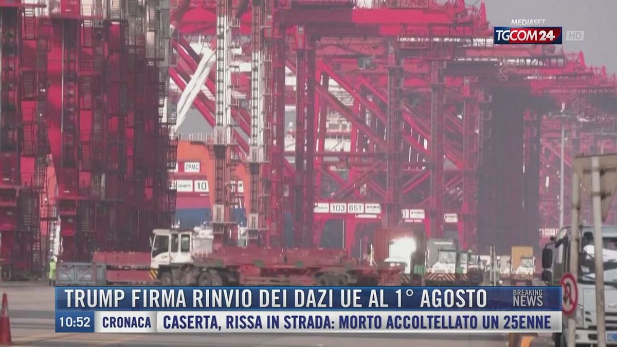 Breaking News delle 11.00 | Trump firma rinvio dei dazi Ue al 1° agosto ...