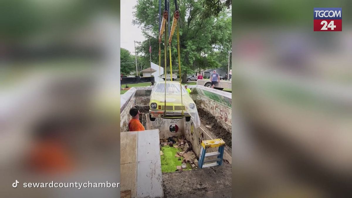 Stati Uniti, aperta dopo mezzo secolo la più grande capsula del tempo ...