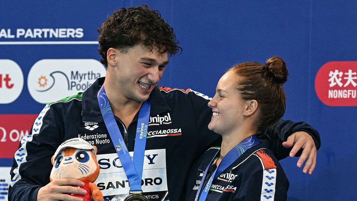 Pellacani e Santoro festeggiano l'oro ai Mondiali di tuffi