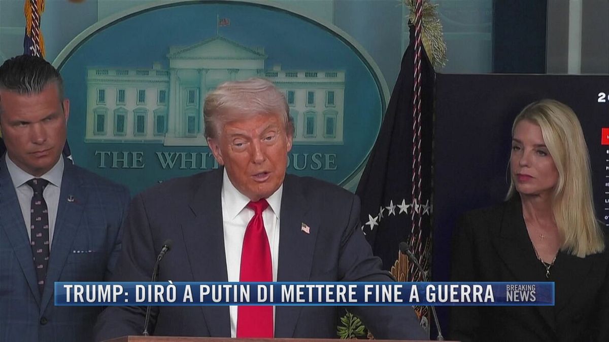 Breaking News delle 21.30 | Trump: dirò a Putin di mettere fine alla ...
