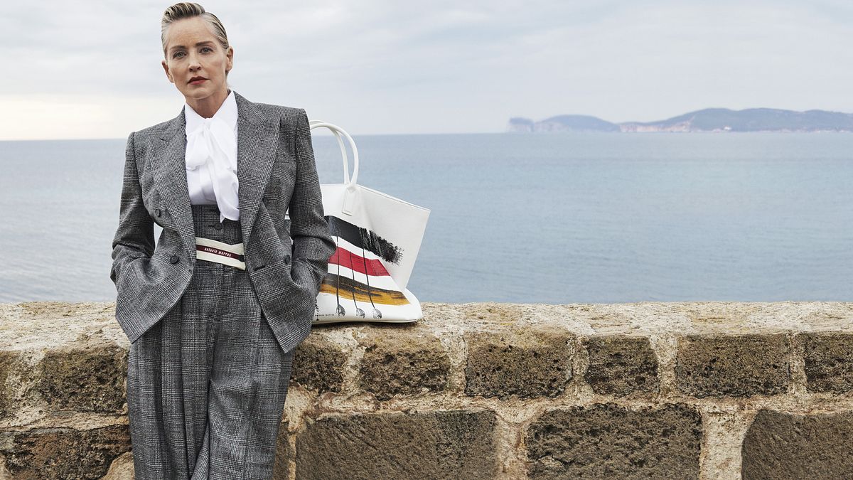 Moda: Sharon Stone per Antonio Marras autunno inverno 2025