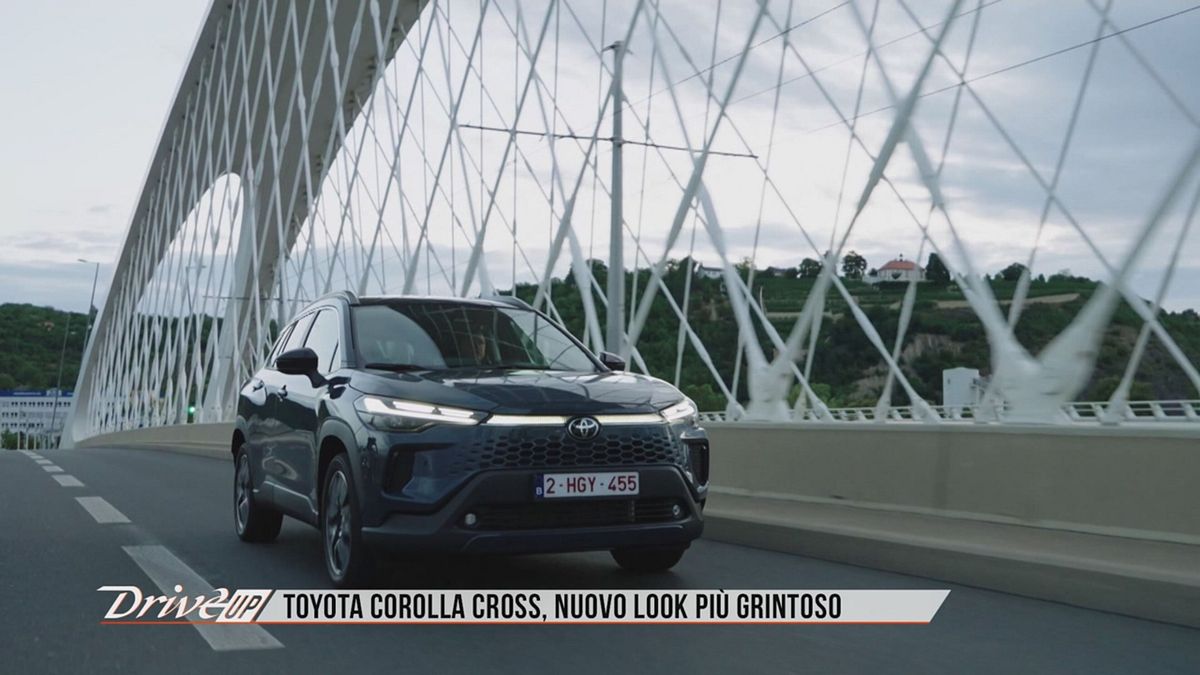 Nuova Toyota Corolla Cross, restyling completo