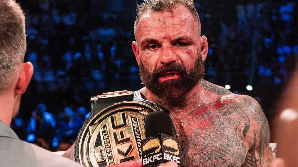 BKFC, infinito Sakara: a 44 anni batte Camozzi e diventa campione ...