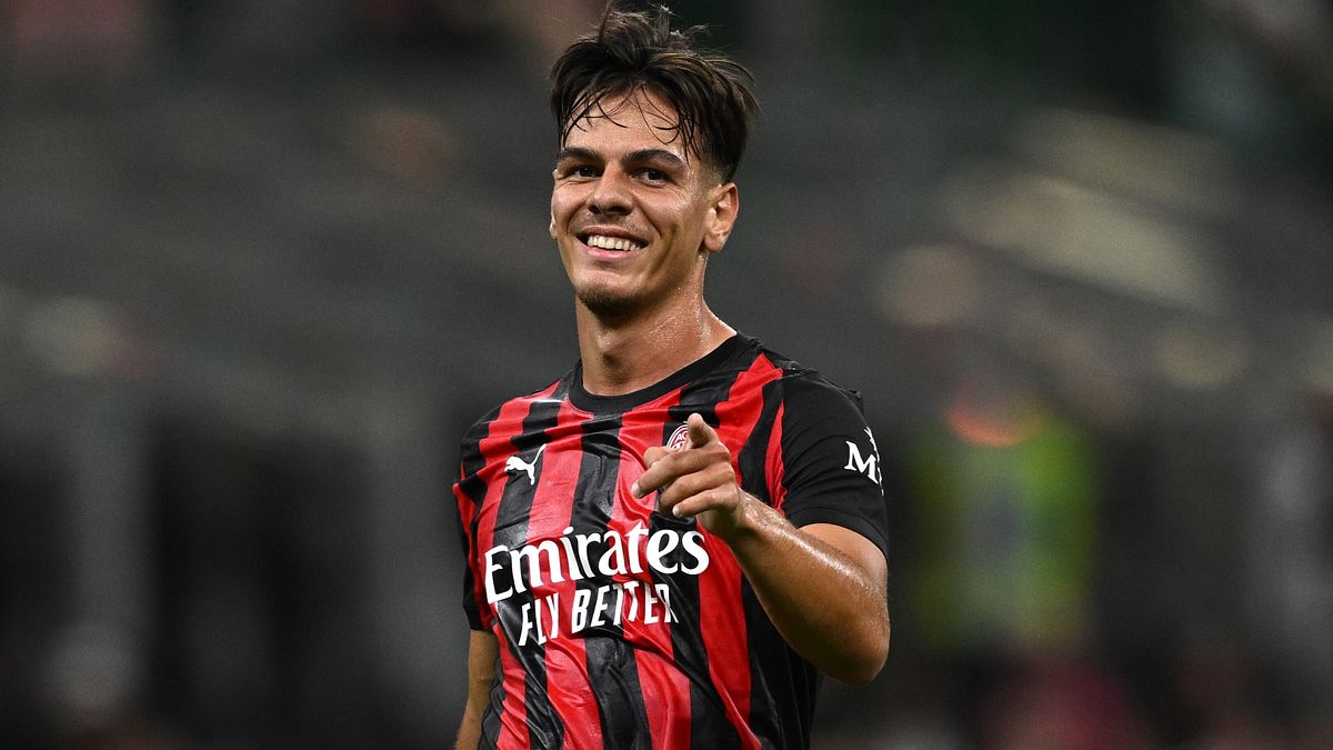 Milan, finalmente ecco Jashari: da domani lui ed Estupinan lavorano col ...