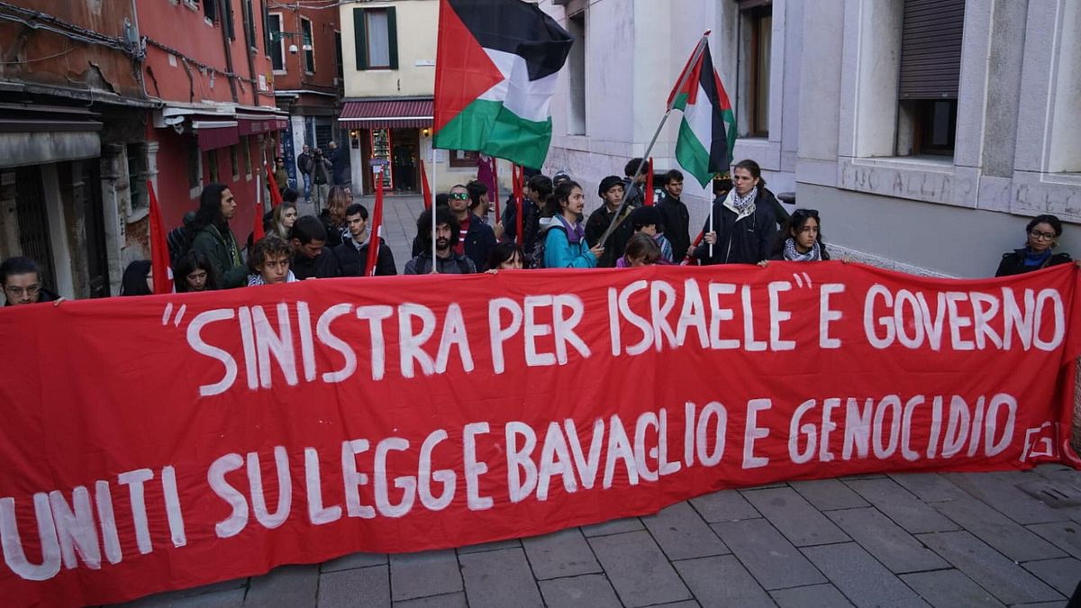 Fiano all'Università Ca' Foscari: protesta degli studenti