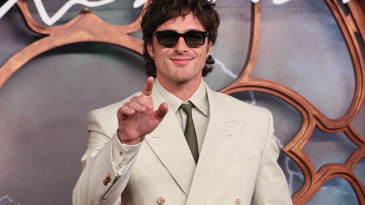 Jacob Elordi, stile da fuoriclasse alle premiere di Frankenstein e sui ...