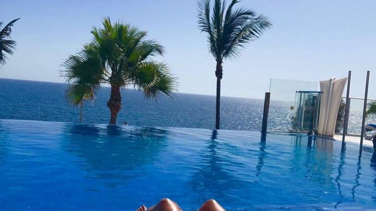 Alysha Behague celebra la doppietta di Pierre-Emerick Aubameyang in ...