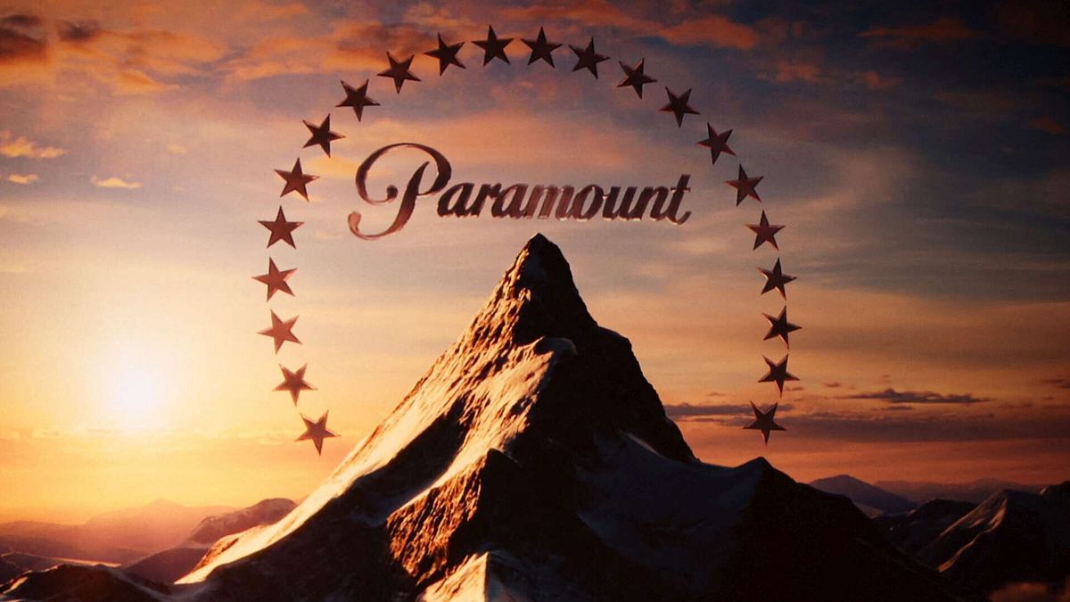 Paramount sfida Netflix: nuova offerta per acquistare Warner Bros