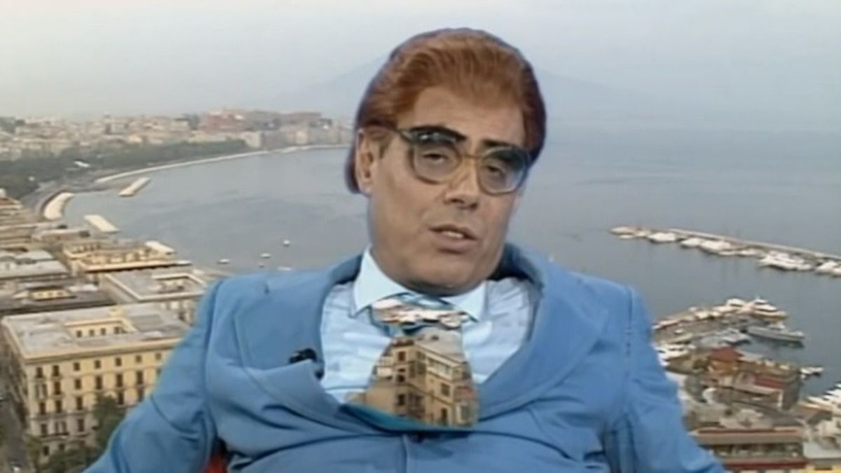 Teo Teocoli nei panni di Felice Caccamo a "Mai dire Gol" 1993 - Tgcom24