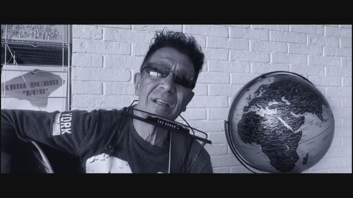 Edoardo ed Eugenio Bennato insieme per beneficenza - Tgcom24