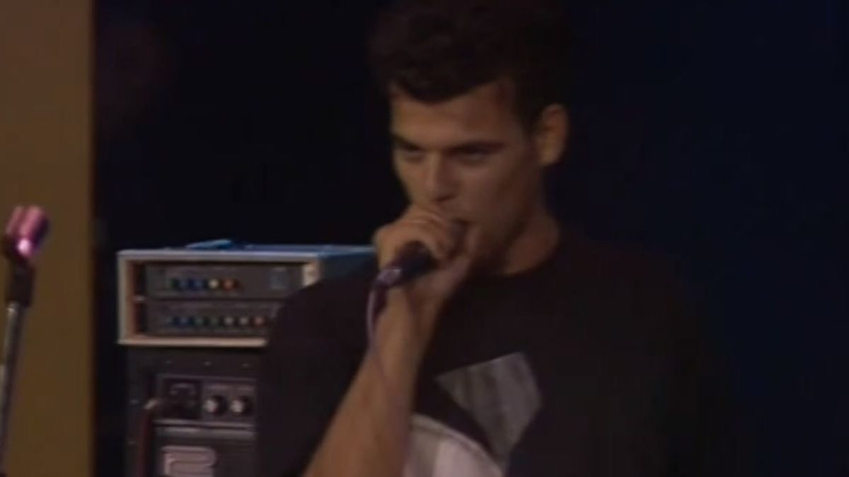 Auguri a Francesco Renga, rivediamolo giovanissimo con i Timoria - Tgcom24