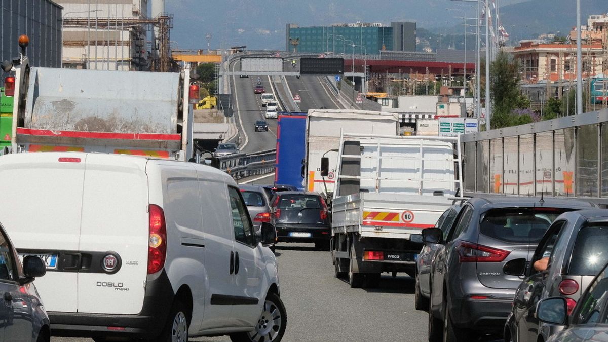 Controesodo, rallentamenti e lunghe code su strade e autostrade - Tgcom24 Controesodo, rallentamenti e lunghe code su strade e autostrade - Tgcom24