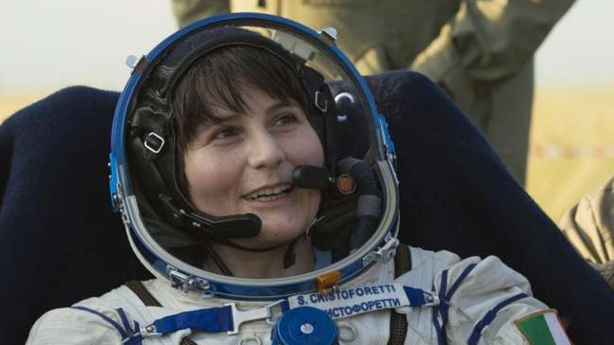 Samantha Cristoforetti torna nello spazio con "Star Trek" - Tgcom24