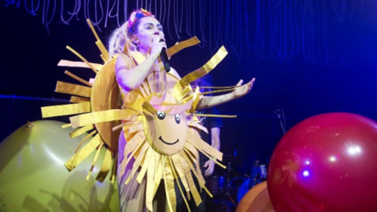 Miley Cyrus, il "Milky Milky Milk tour" è il più provocatorio di sempre ...