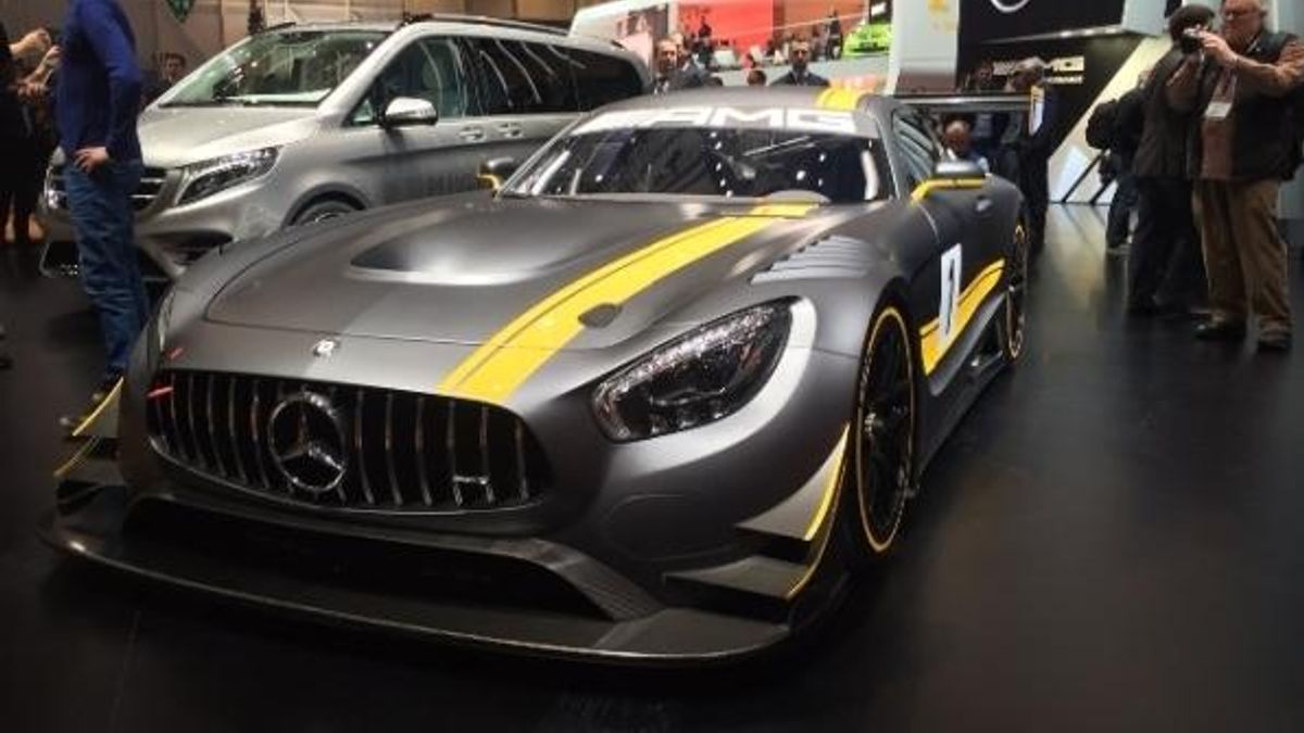 Mercedes AMG GT3 e Maybach Pullman - Tgcom24