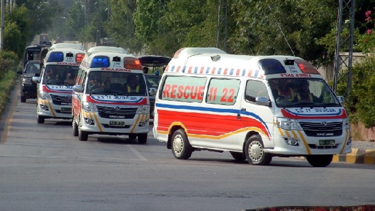 Pakistan, granata contro un pullman a Karachi: almeno dieci morti - Tgcom24