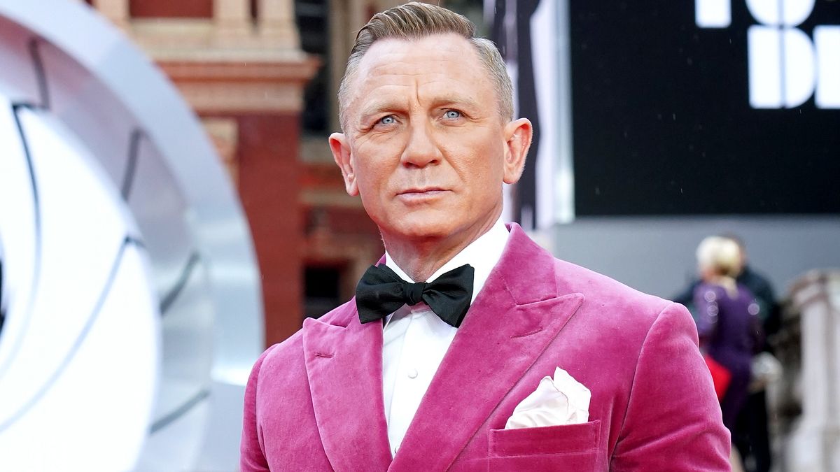 Uomini e stili, Daniel Craig e lo smoking: di che colore è la giacca ...