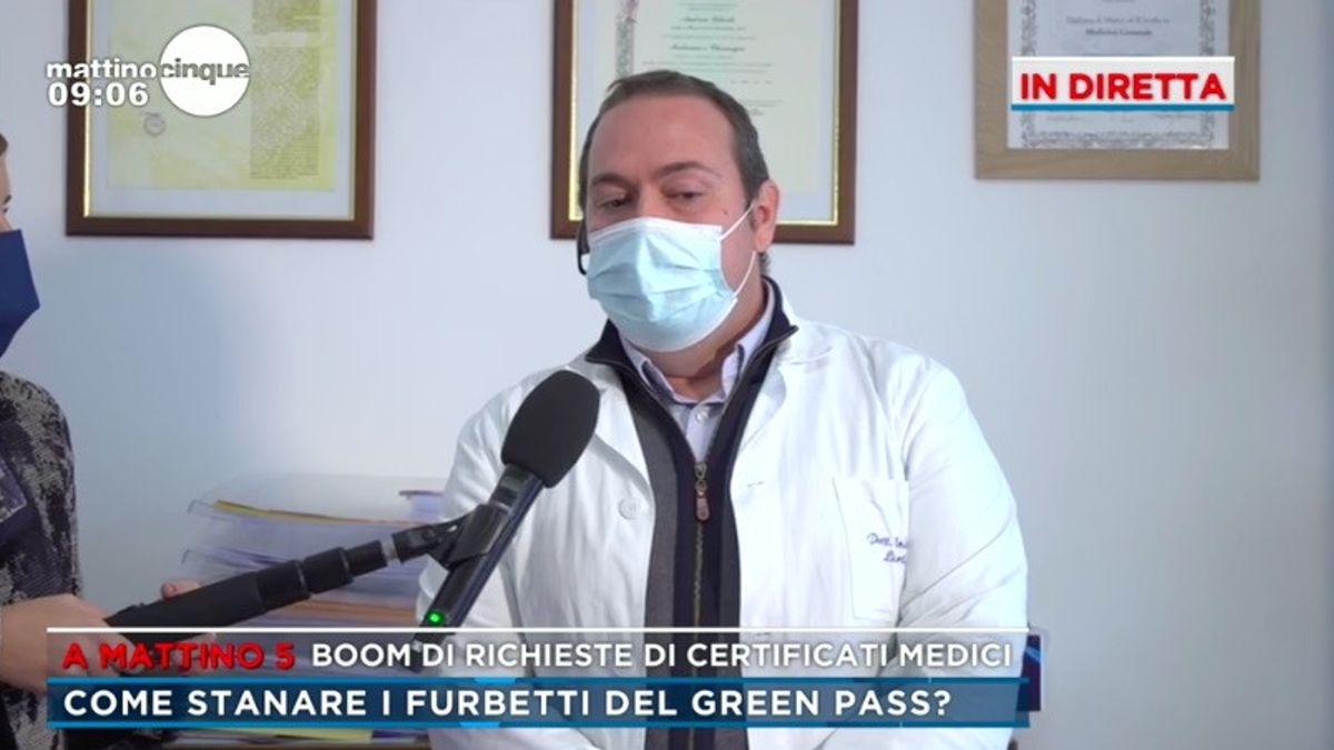 Green pass obbligatorio, un medico di base: "Ho ricevuto minacce dai ...