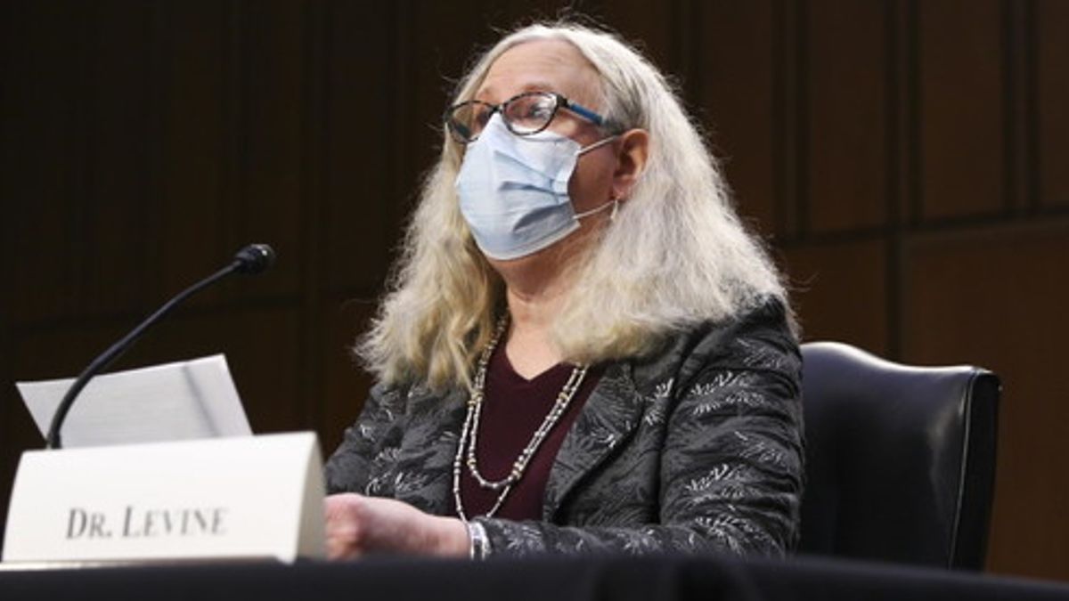 Rachel Levine: la prima transgender "ufficiale a quattro stelle" degli ...