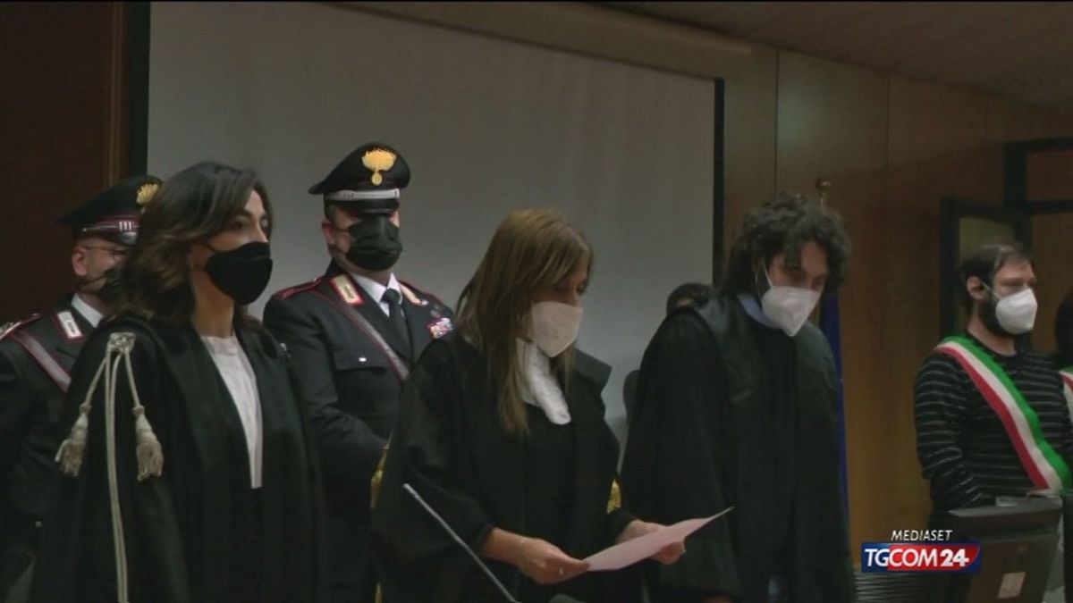 Assolto Alex Pompa: uccise il padre per difendere la madre - Tgcom24