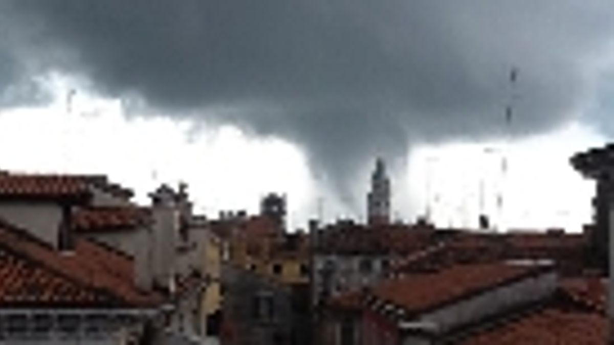 Tromba d'aria a Venezia - Tgcom24