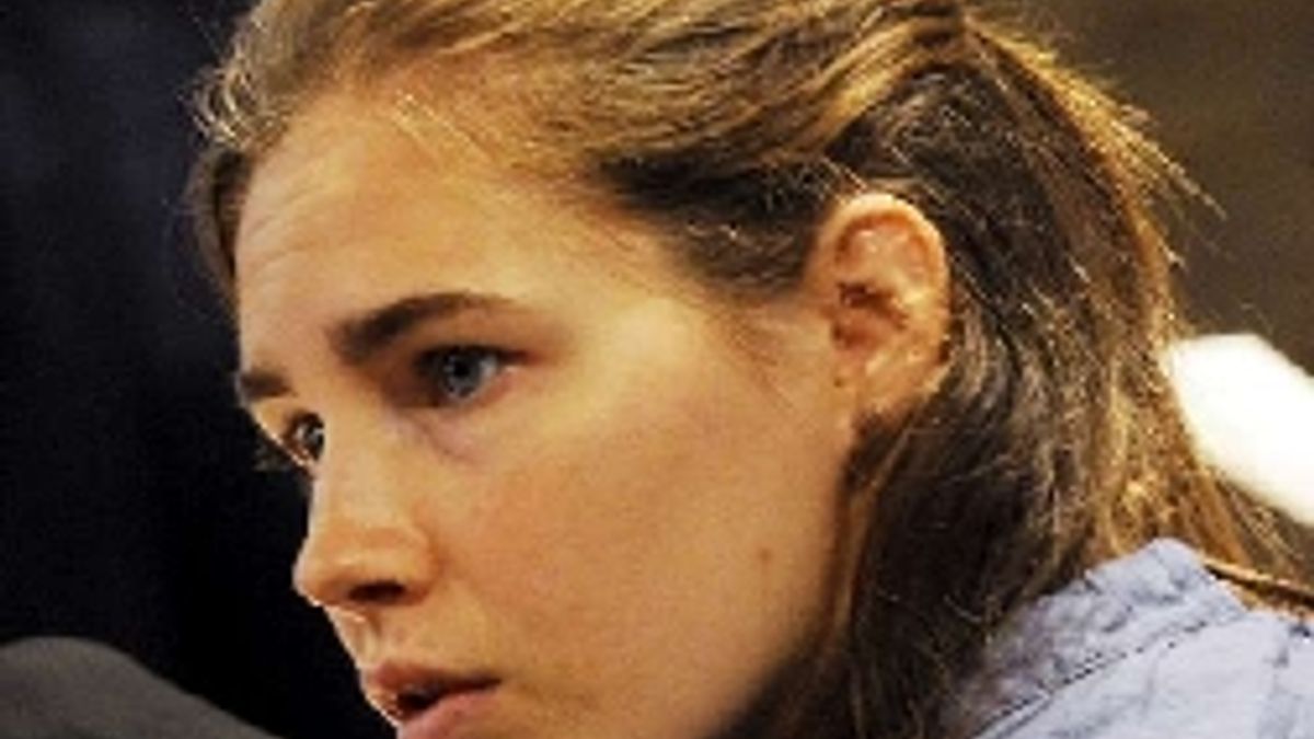 Caso Meredith, parla la guardia di Amanda: "Senza emozioni, era una ...