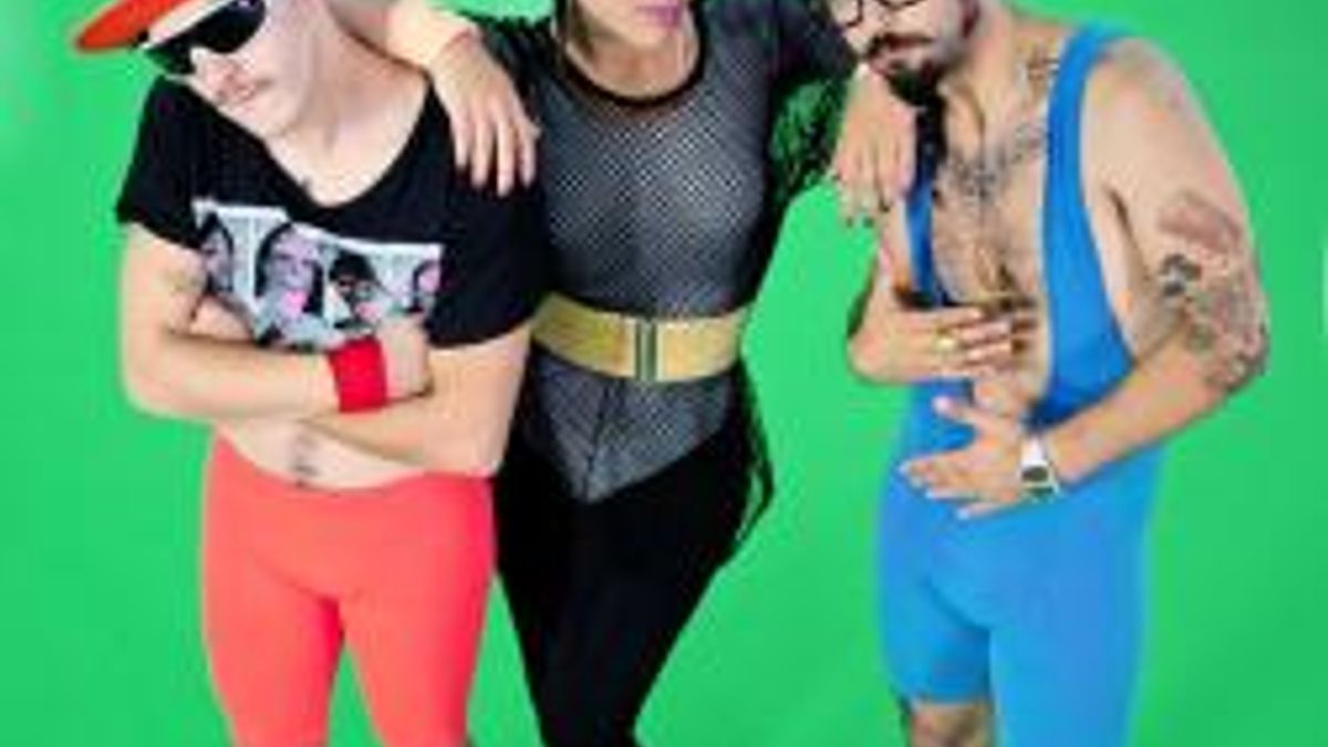 I "Mammoni" secondo i Power Francers - Tgcom24