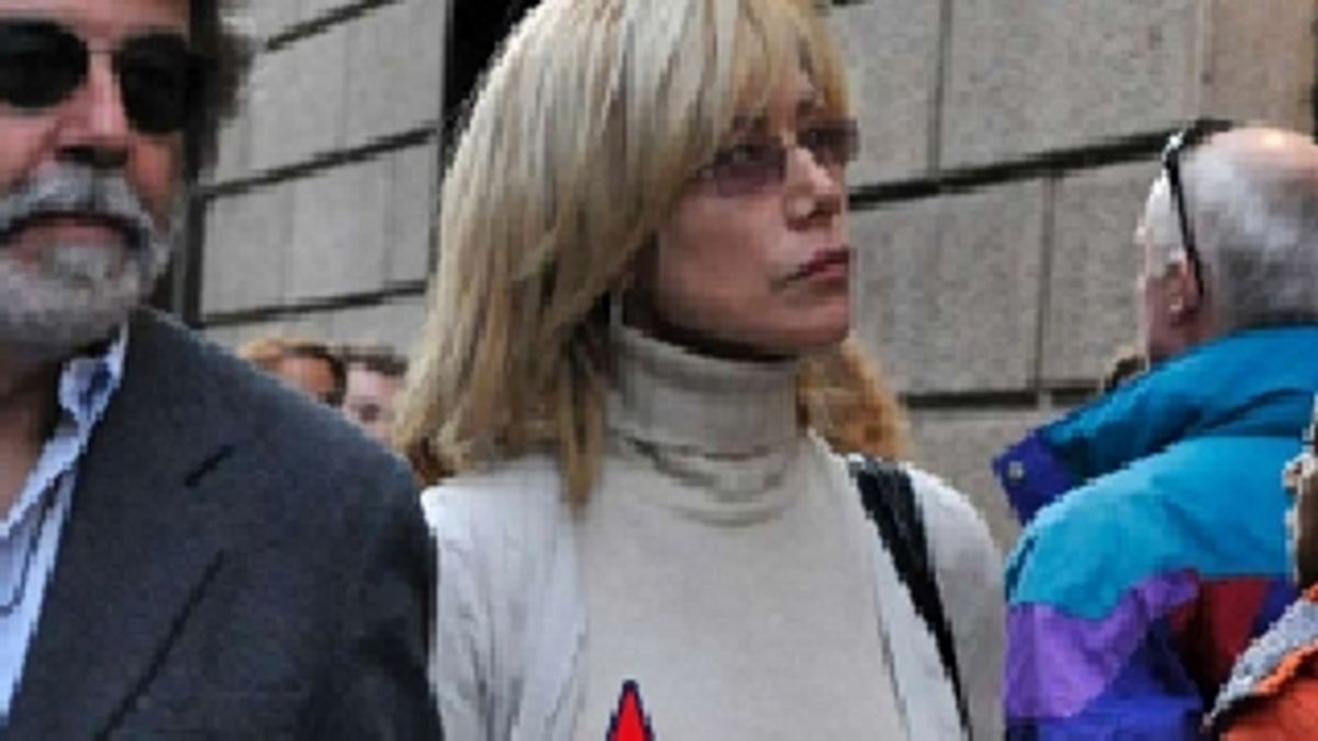 La Brilli con i capezzoli al vento - Tgcom24