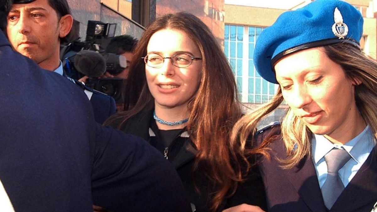 Elisabetta Ballarin, la "Bestia di Satana" diventa giornalista - Tgcom24