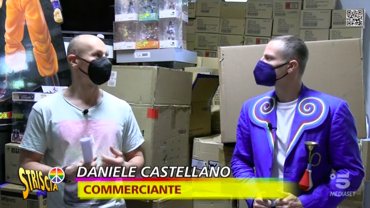 Amazon gli blocca l'account di vendita, commerciante sommerso di pacchi ...