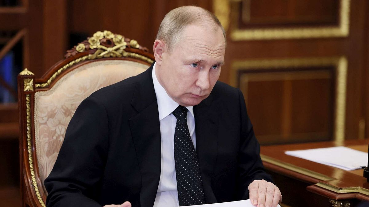 Putin reintroduce il titolo di "Madre Eroina" per le donne con dieci o ...
