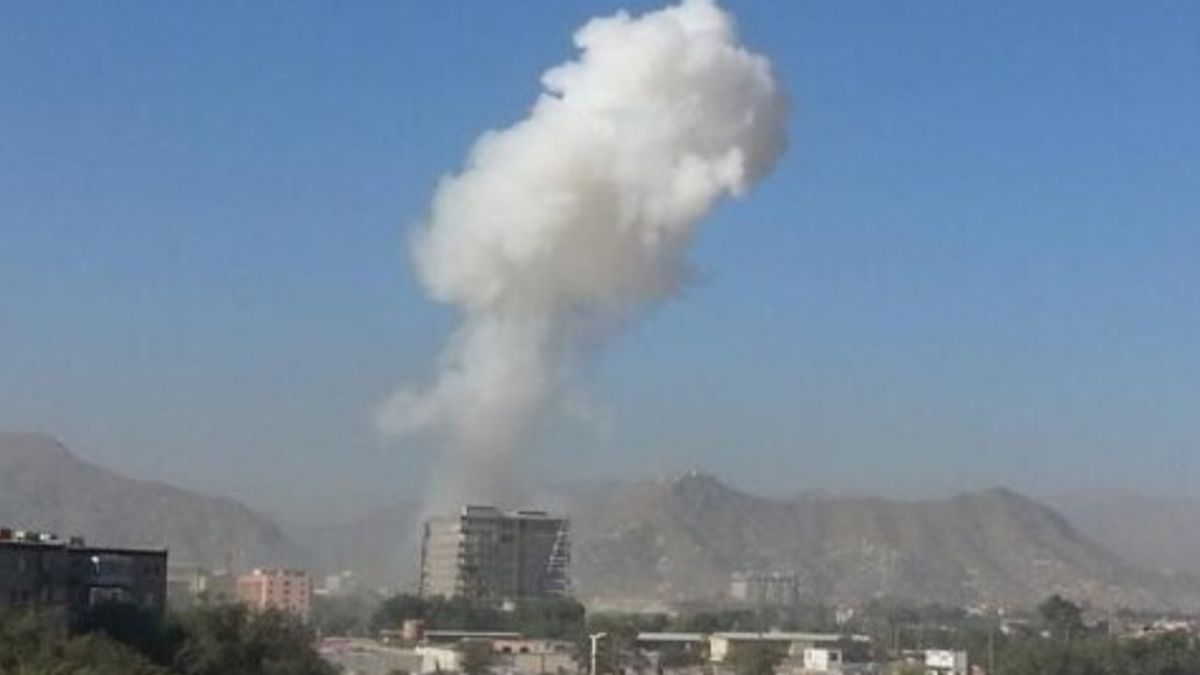 Afghanistan, esplosione vicino a una moschea a Kabul - Tgcom24 Afghanistan, esplosione vicino a una moschea a Kabul - Tgcom24