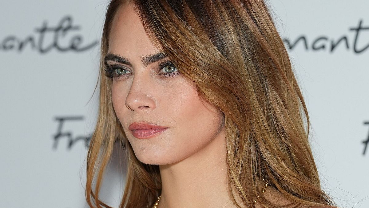 Cara Delevingne, per la sua docuserie segue un corso di masturbazione ...