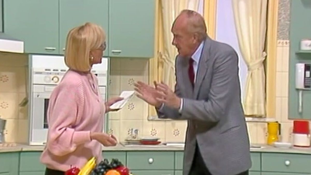 Sandra Mondaini e Raimondo Vianello in "Casa Vianello" 1990