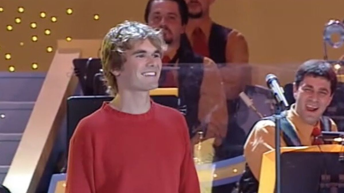 Daniele Groff canta "Lamerica" a "Un disco per l'estate" 1999