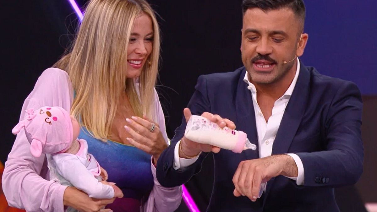 "Felicissima Sera",Diletta Leotta incinta "prove generali" mamma