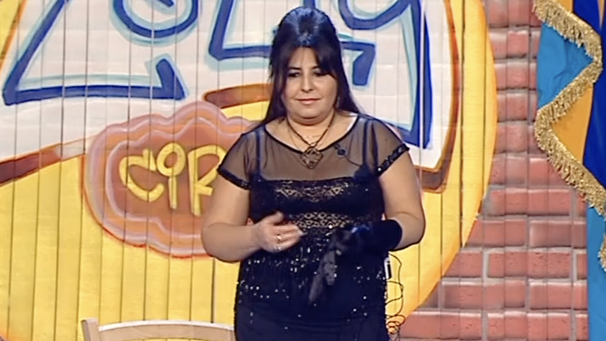 Anna Maria Barbera è Sconsolata a "Zelig Circus" 2003