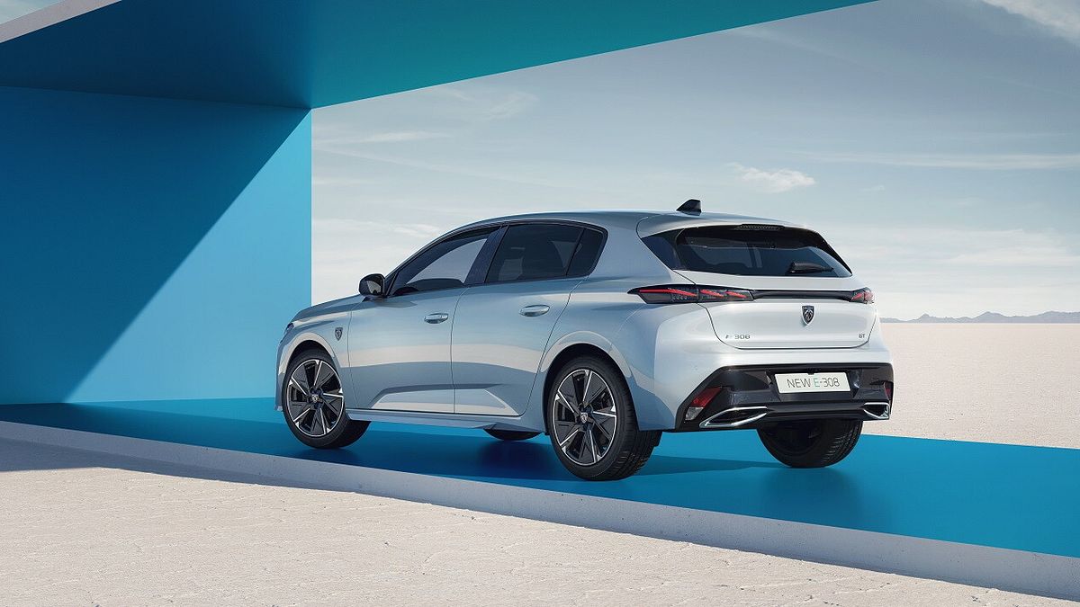 Peugeot E-308 in allestimento ALLURE e GT