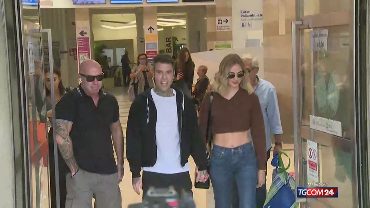 Fedez a casa: "Sono stato moribondo, grazie a tutti"
