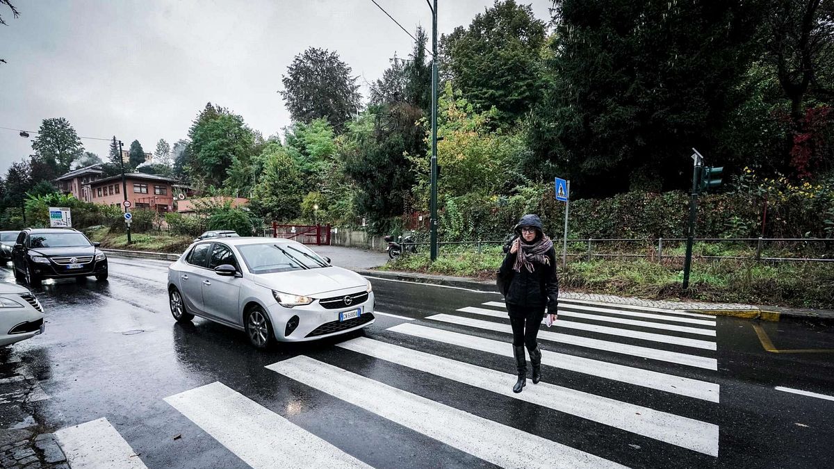 Fotogallery - Torino, 16enne investita e uccisa mentre attraversa sulle ...