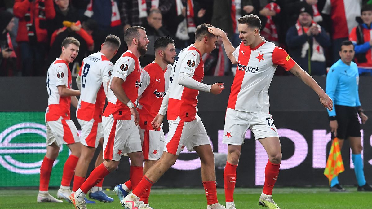Europa League: Slavia Praga-Roma 2-0, qualificazione ancora da conquistare